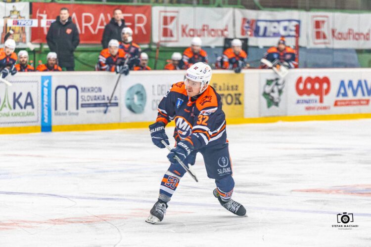 Kulda saņem vairāku spēļu diskvalifikāciju (VIDEO) - Hokeja ziņas